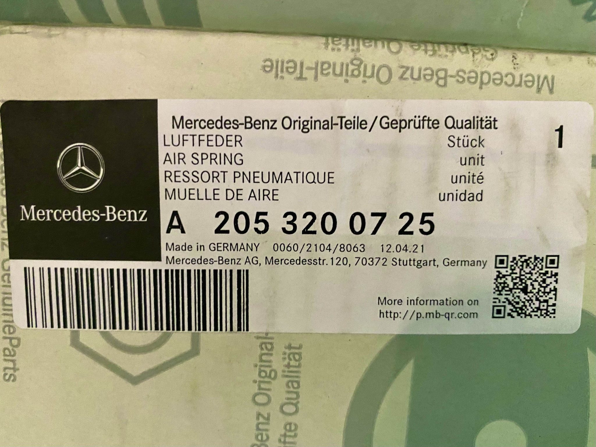(W205) C350e ilmajousi oikea takana A205 320 08 25 – Culper Oy